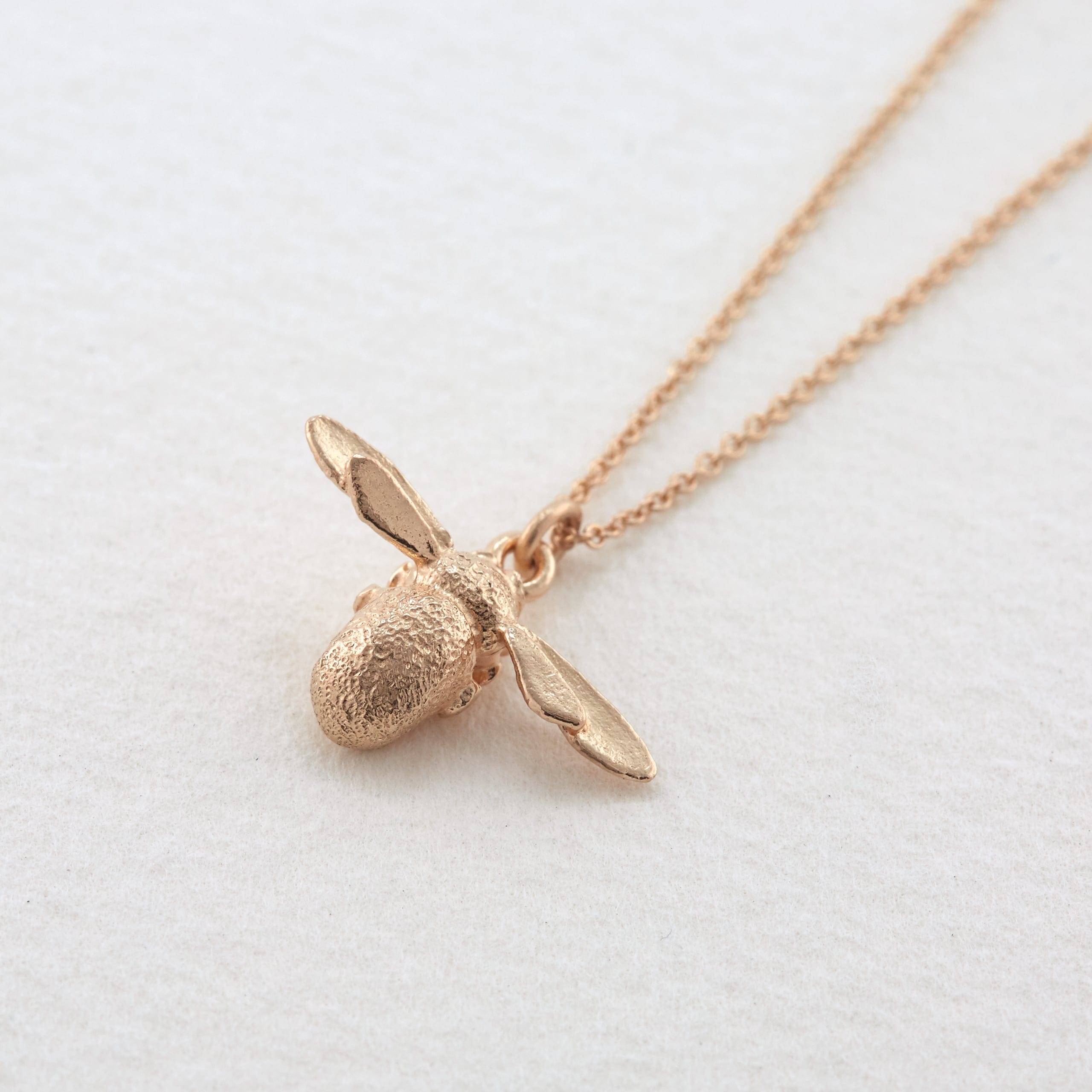 18ct Inbetweeny Bee Necklace